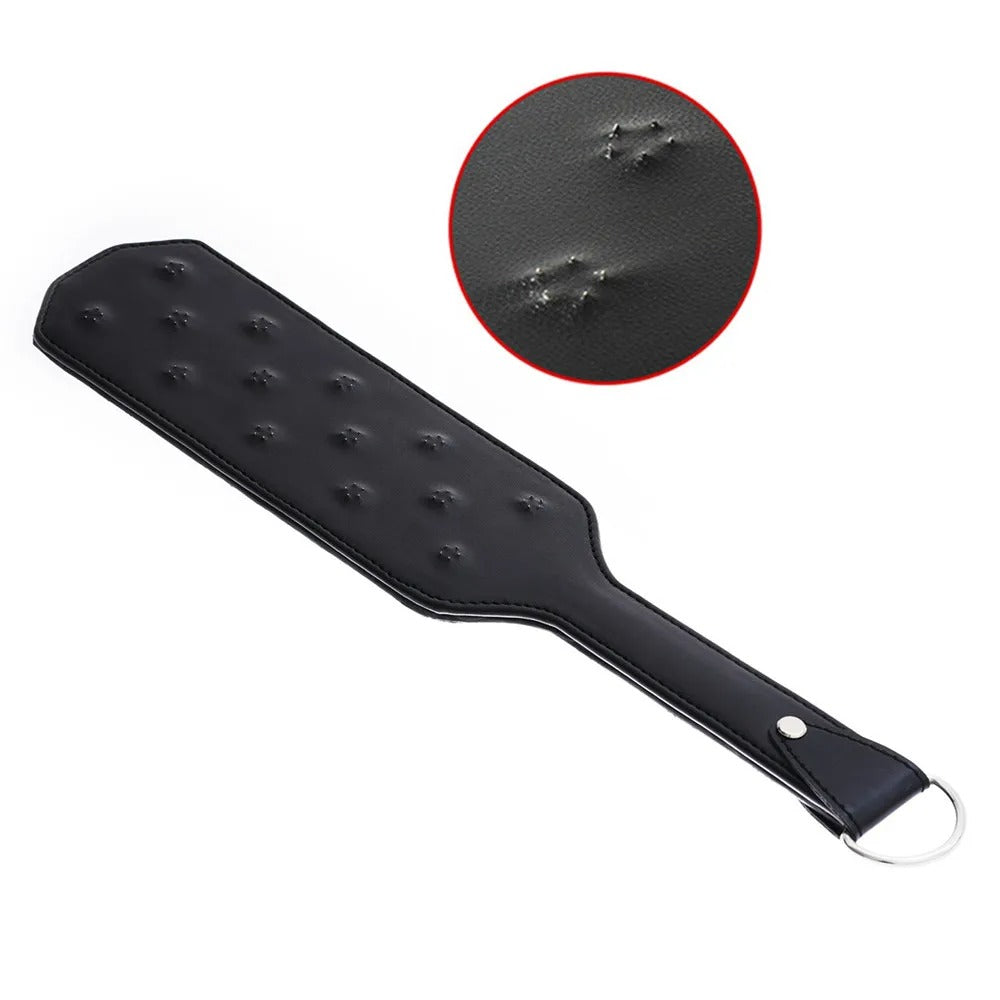 Paddle with nails – GhallasGoth